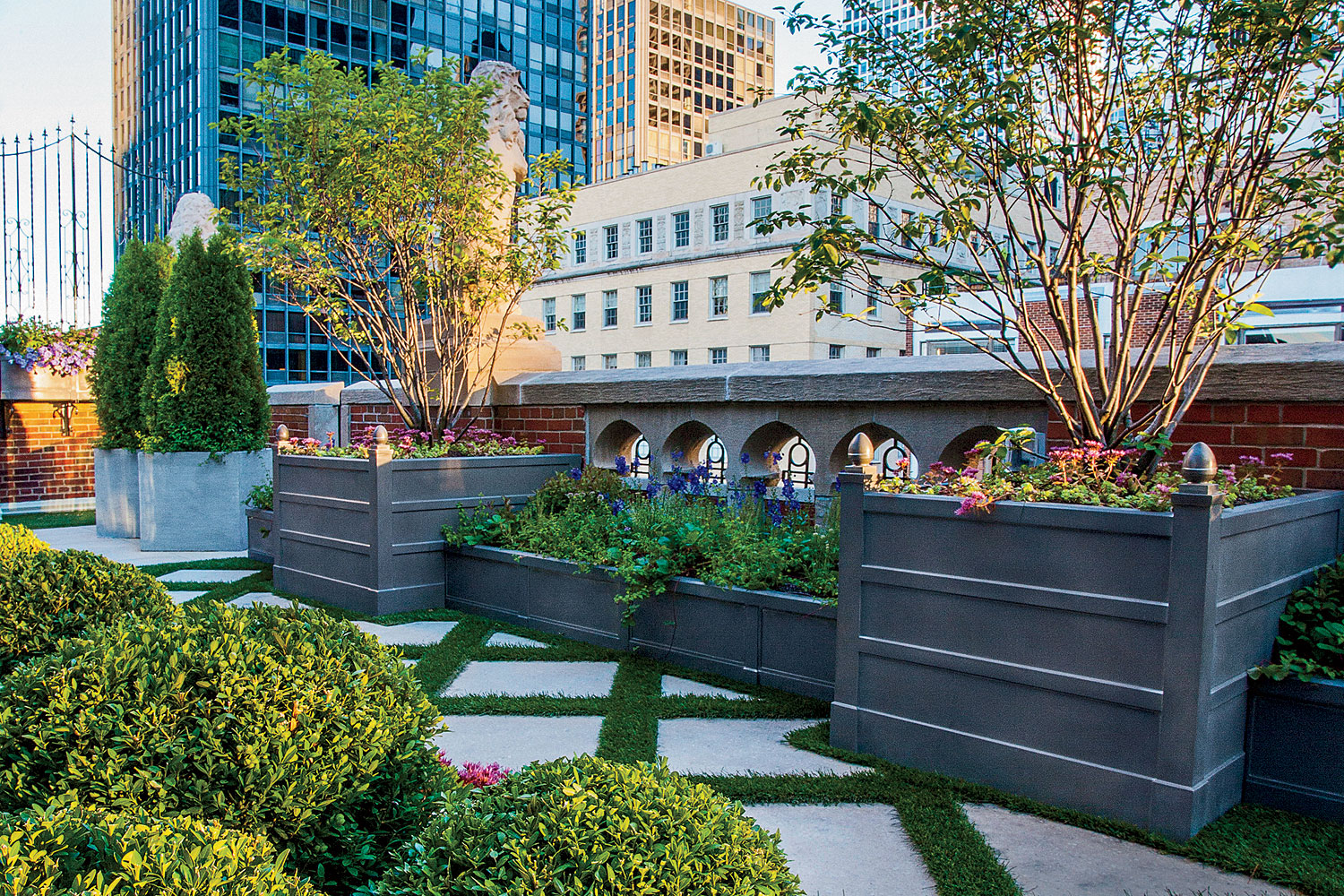 A Couple Turns Their Terrace into a Secret Garden – Chicago Magazine