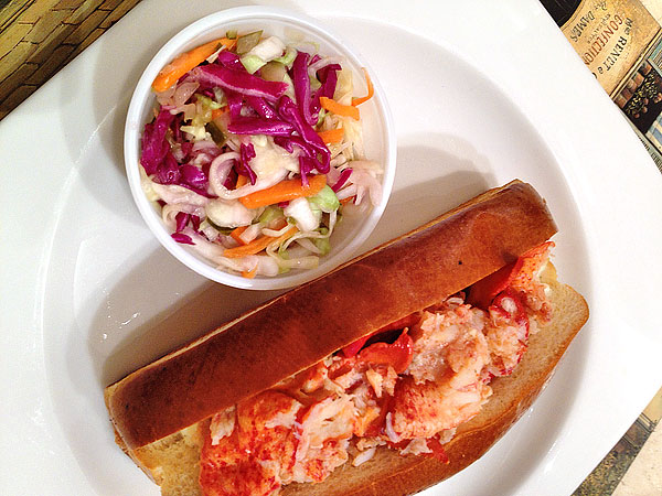 Lobster Roll @ Da Lobsta – Chicago Magazine