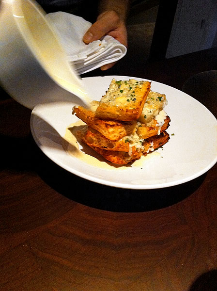 Garlic Bread @ Michael Jordan's Steak House – Chicago Magazine