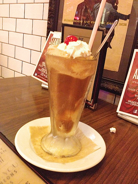 Root Beer Float @ Eleven City Diner – Chicago Magazine