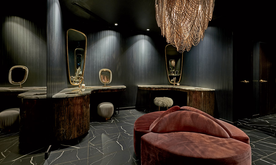 Restaurant Bathroom – Chicago Magazine