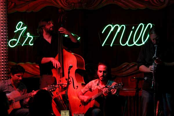 Best Bars in Chicago: 5 Best for Music – Chicago Magazine