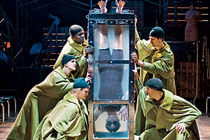 Dennis Watkins Returns in ‘Death and Harry Houdini’ – Chicago Magazine