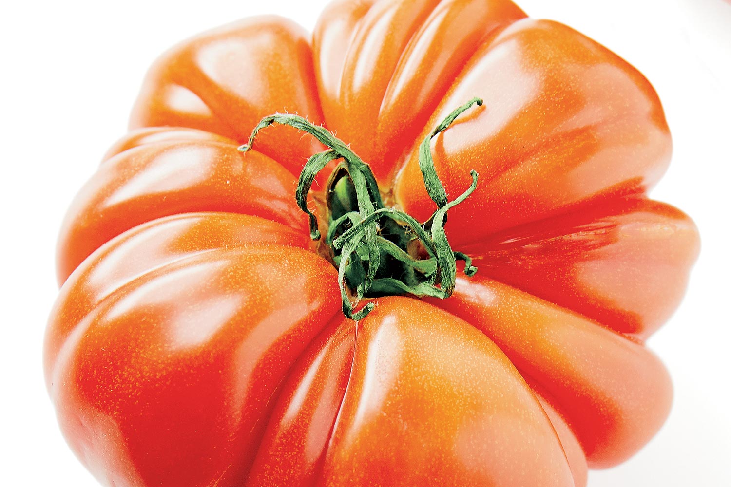 Balena's Chef Makes a Lovely Summer Salad With Heirloom Tomatoes ...