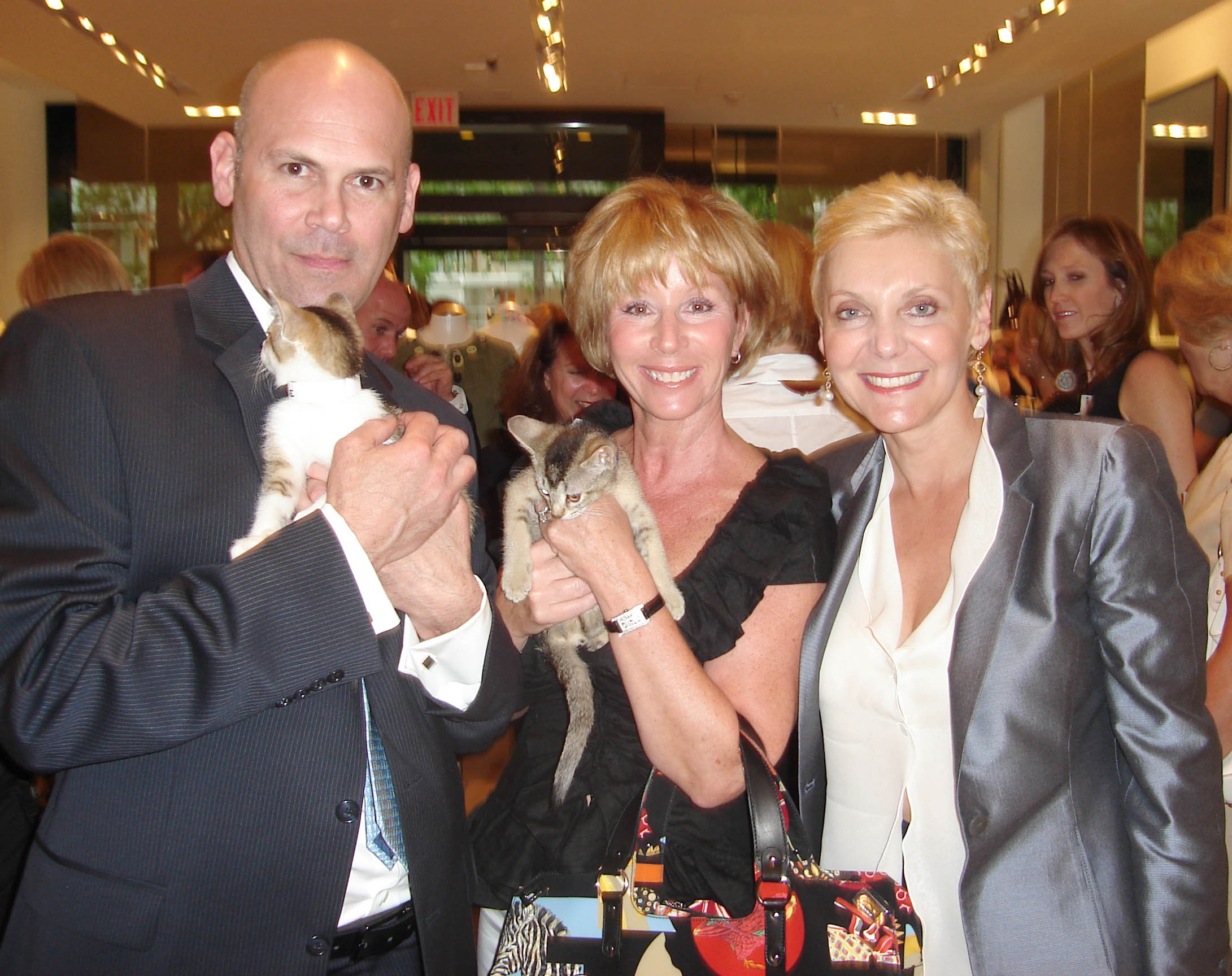 Kick-off for PAWS Chicago Beach Party – Chicago Magazine