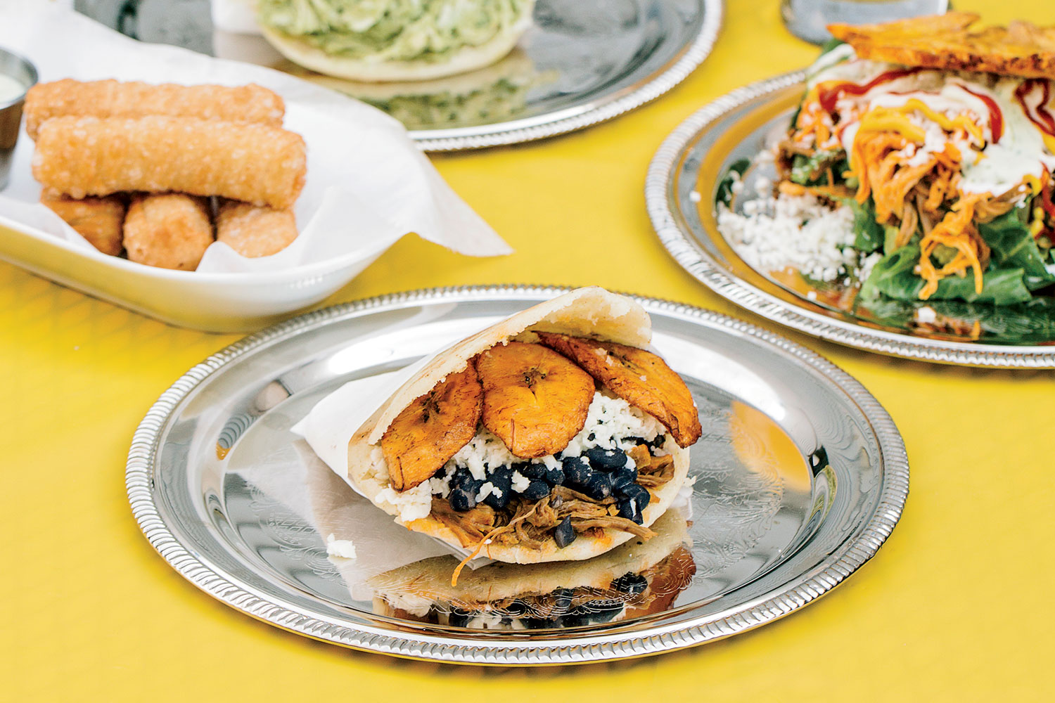 Rica Arepa Venezuelan Café Makes Some Seriously Hearty Arepas – Chicago ...