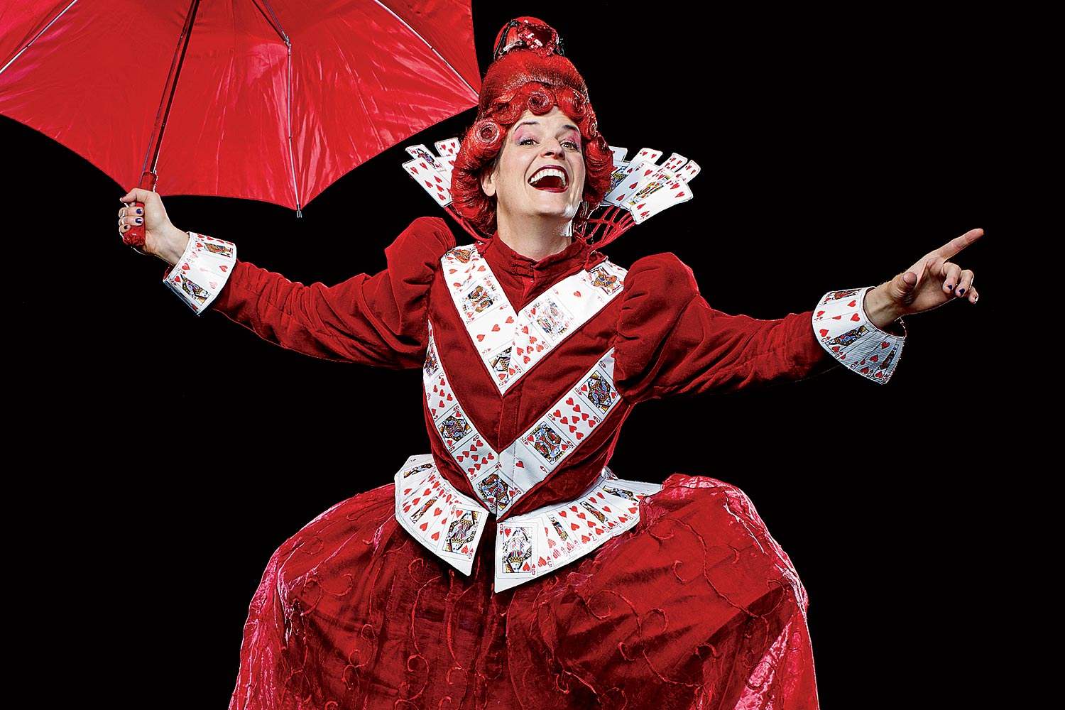 Lookingglass Theatre Revives Alice – Chicago Magazine