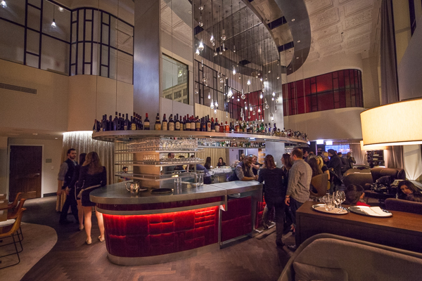 Commons Club Is a Cool and Crowd-Pleasing Hotel Bar – Chicago Magazine