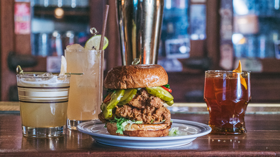 Cheers to Cozy: Fox Bar – Chicago Magazine