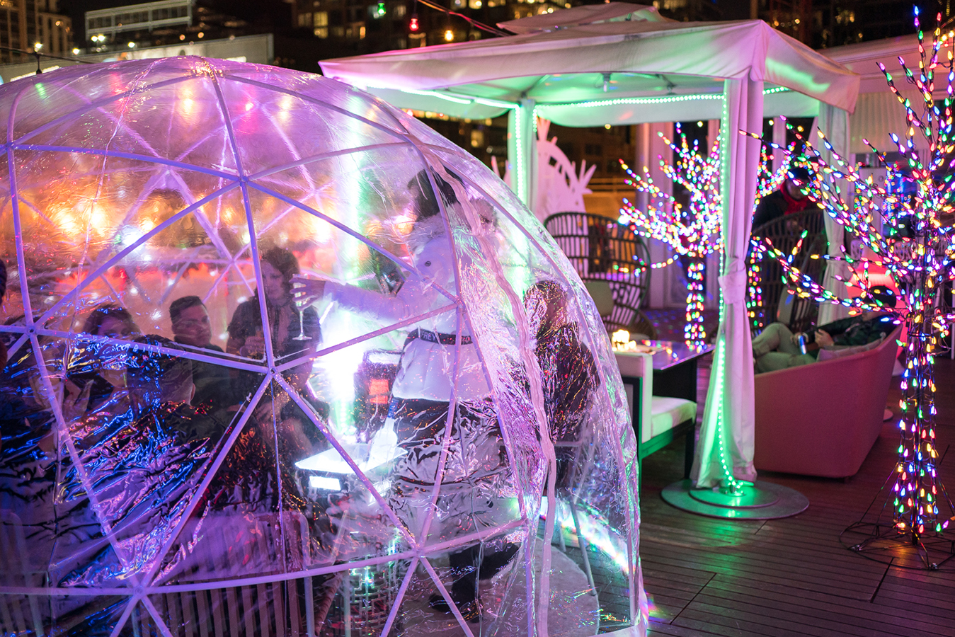 The IO Godfrey Is a Rooftop Bar for All Seasons – Chicago Magazine