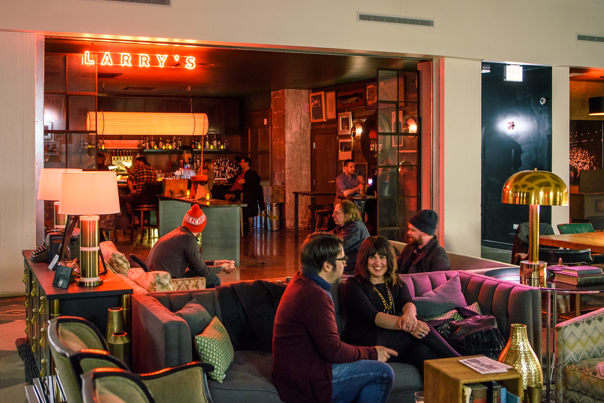 Larry's Is Like a Hotel Bar—in an Apartment Building – Chicago Magazine