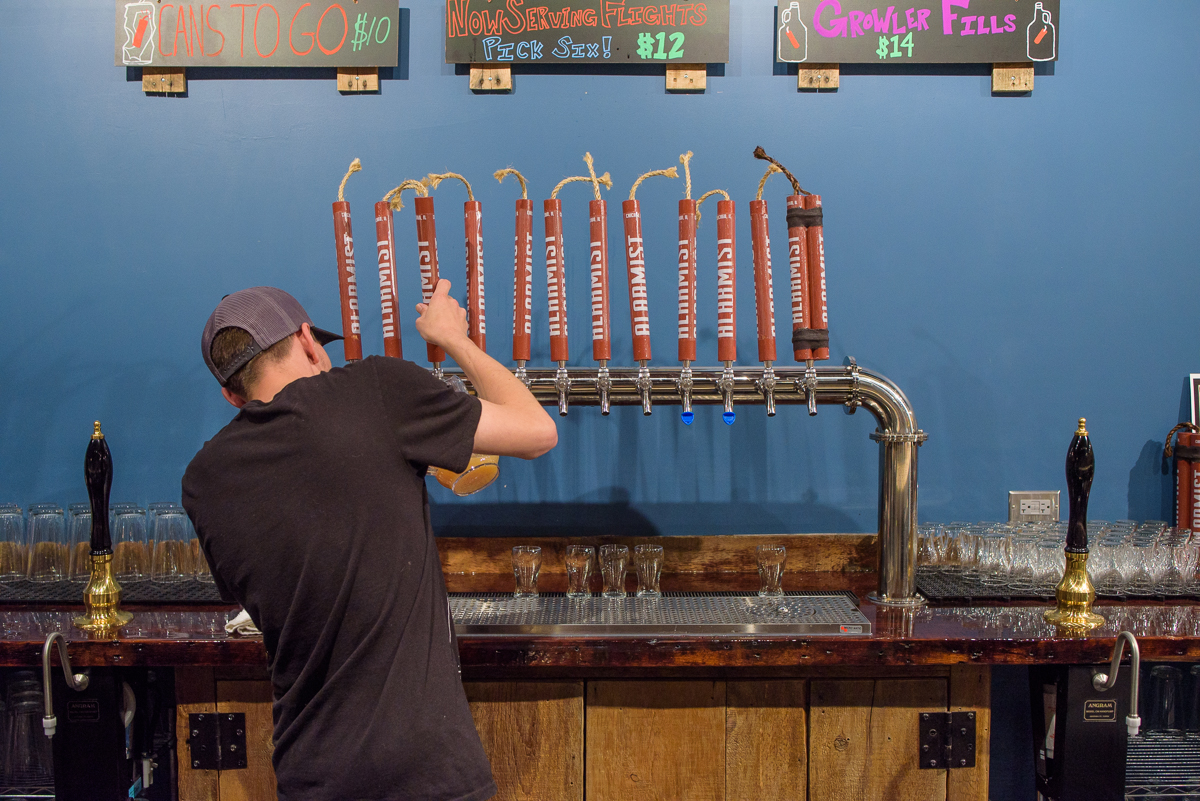 Alarmist Is a No-Frills Beer Hall Made for Drinking – Chicago Magazine