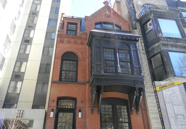 Look at This Amazingly Renovated Landmark Mansion in the Gold Coast ...