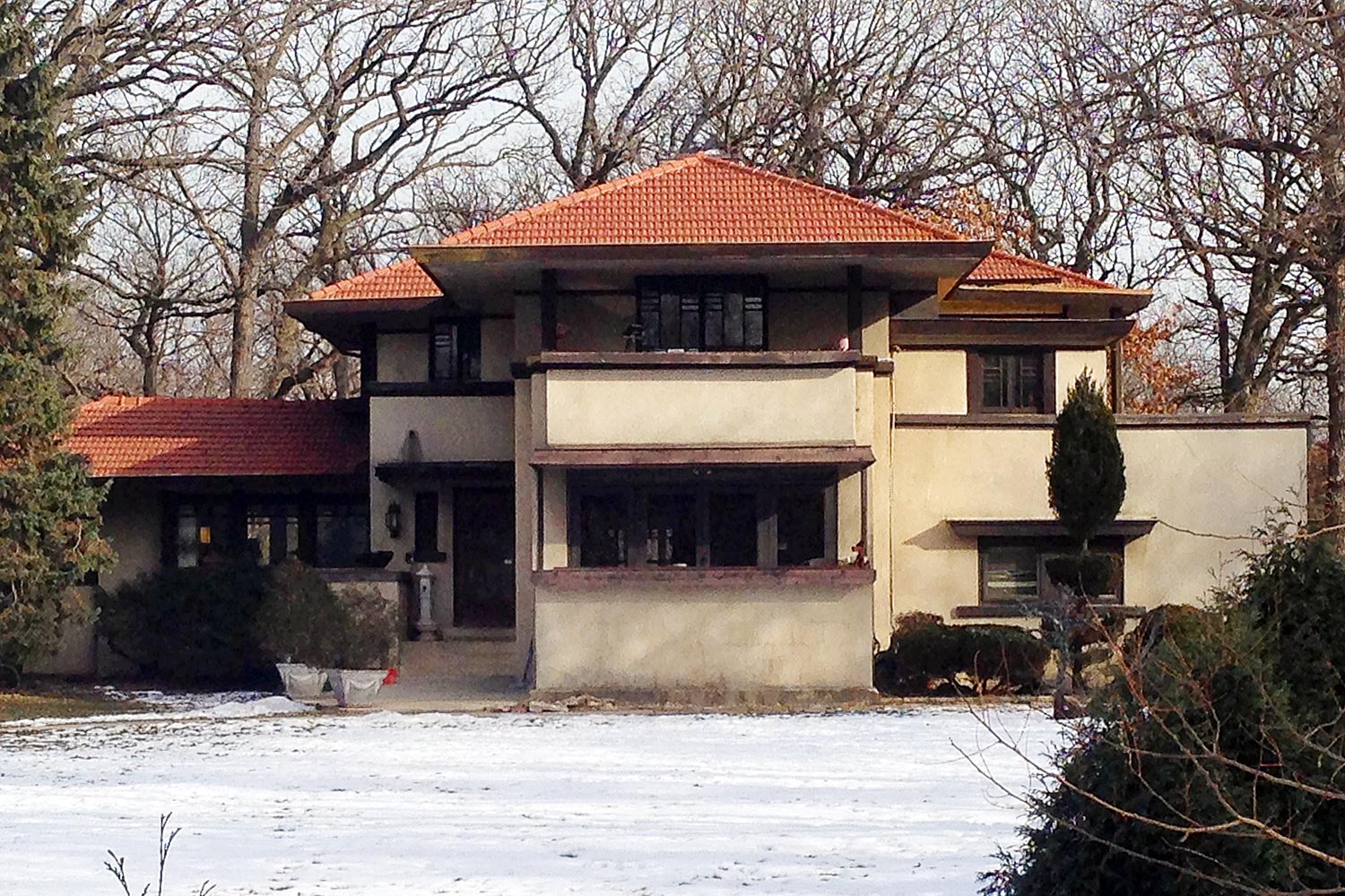 Here’s The Prairie-Style Riverfront Retreat You’ve Always Wanted ...