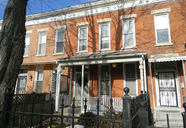 This Charming Tri-Taylor Row House Has a One-of-a-Kind Interior ...
