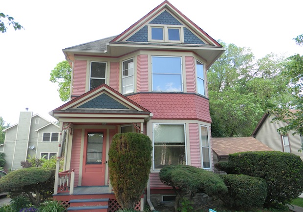 Get This Lovely Victorian for $290,000 in Riverside – Chicago Magazine
