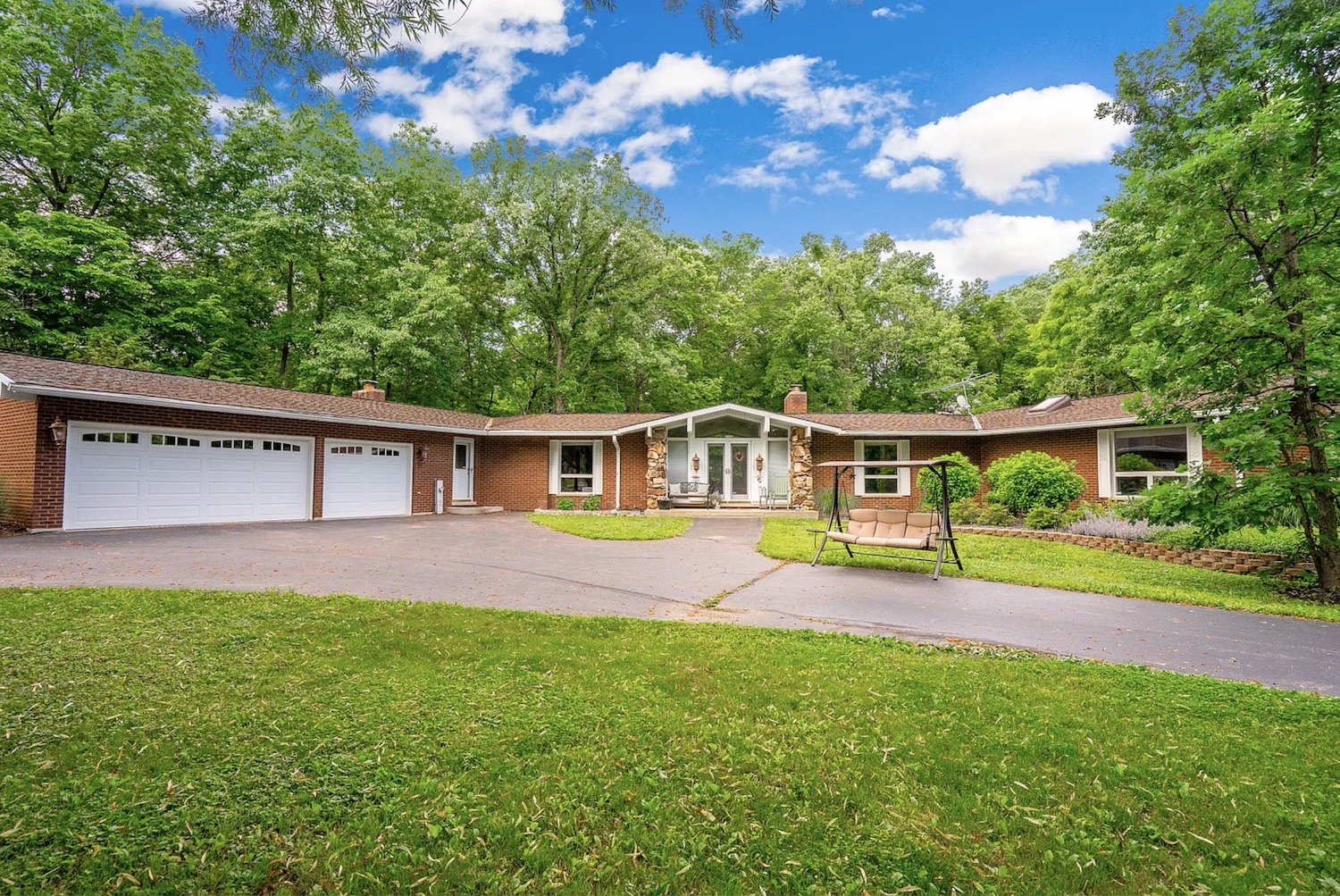 Five Homes for Sale in the Southwest Suburbs – Chicago Magazine