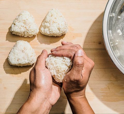 How to Make Yuta Katsuyama’s Negi Miso Onigiri – Chicago Magazine