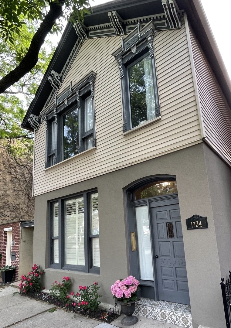 Five Workers Cottages For Sale – Chicago Magazine