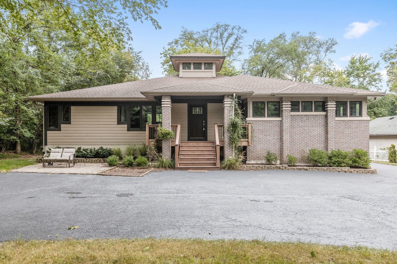 Five Homes For Sale Along the Prairie Path – Chicago Magazine