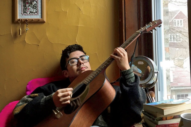 Vibe to Ari Lindo’s Debut Solo Album – Chicago Magazine