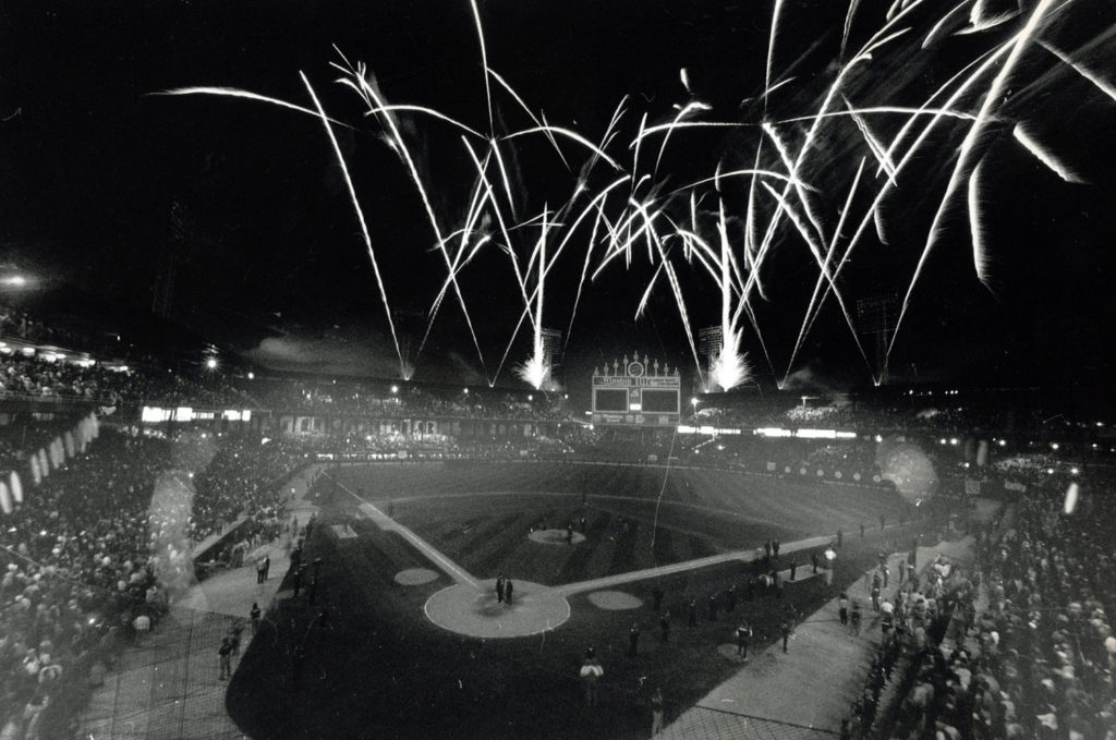 Memorializing the 1990 White Sox Season with Last Comiskey – Chicago ...