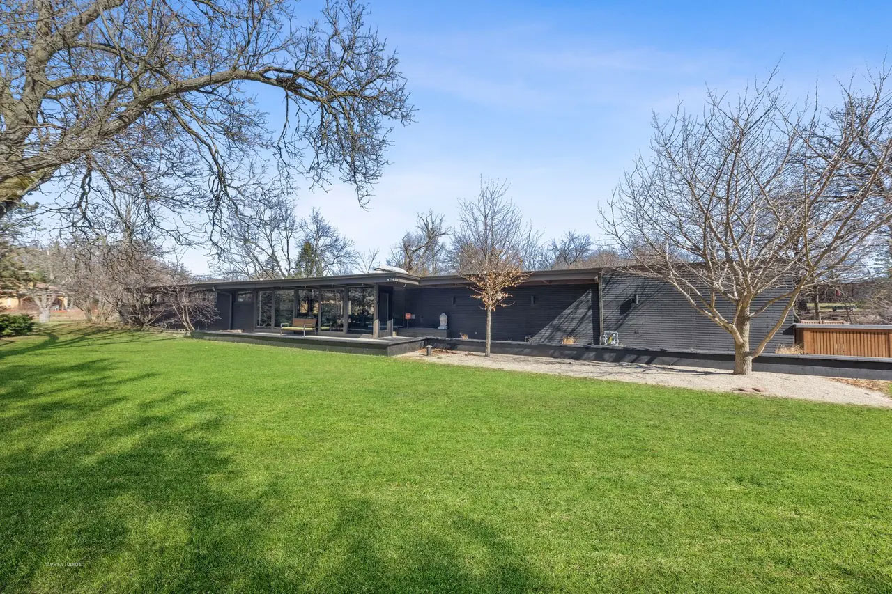 Two Edward Humrich Designs and Other MCMs For Sale – Chicago Magazine