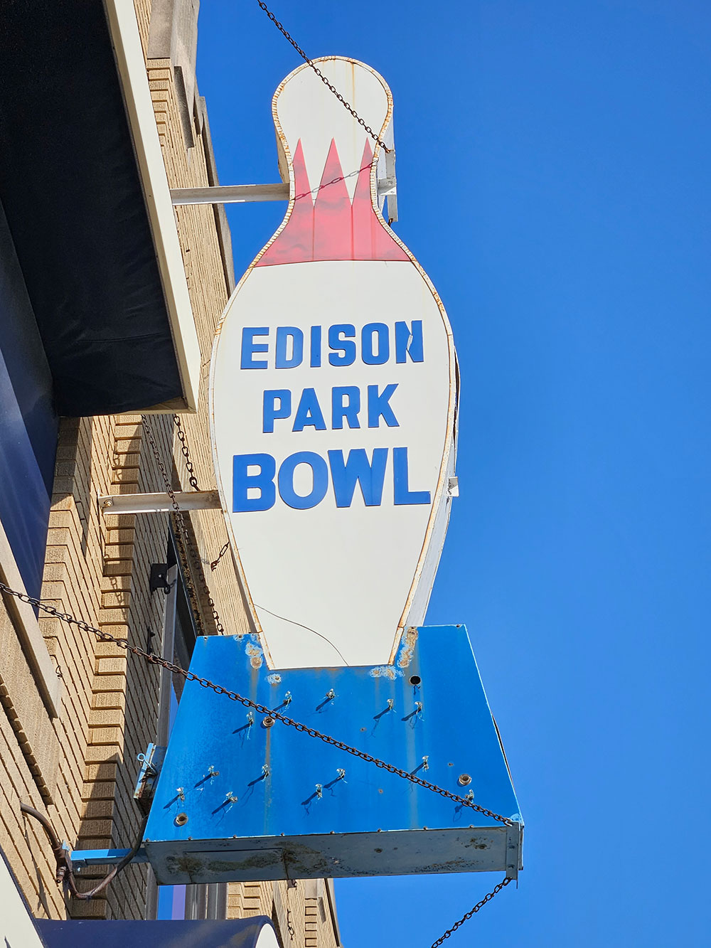 Running Up the Chimney to Edison Park – Chicago Magazine