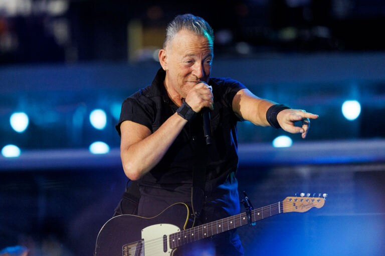 Who to Expect When You’re Expecting Bruce Springsteen – Chicago Magazine