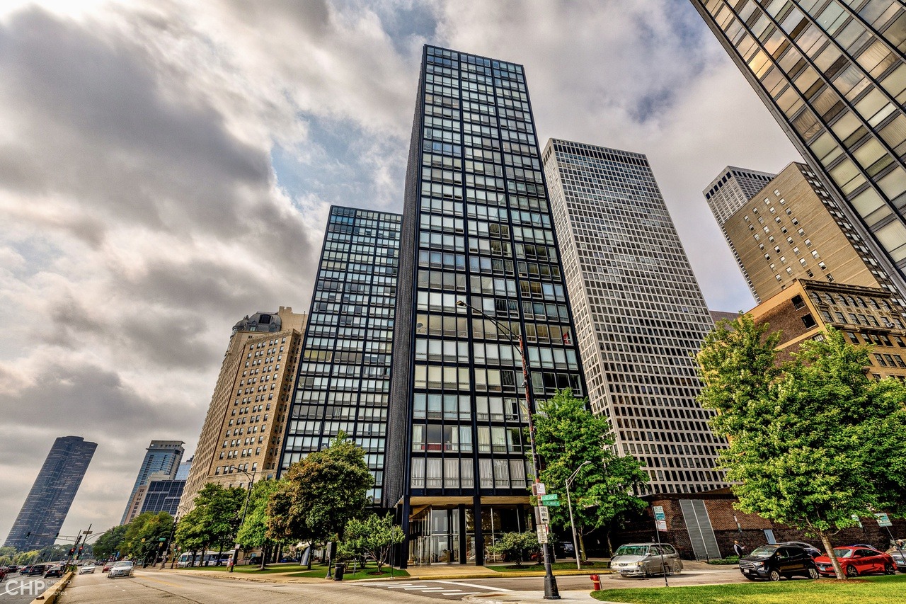 Five Landmarked Properties for Sale – Chicago Magazine