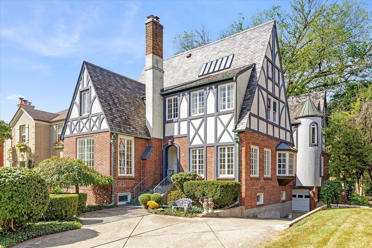 Old-World, European-Style Homes for Sale – Chicago Magazine