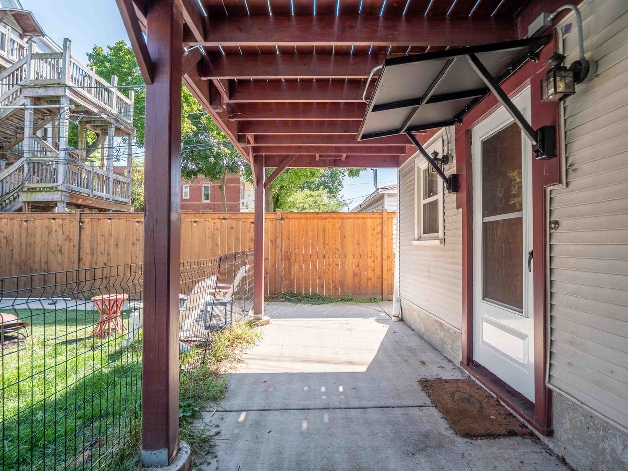 Four Coach Houses on the Market – Chicago Magazine