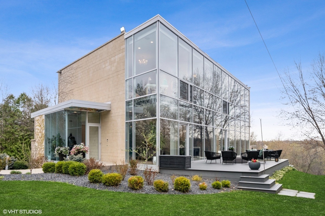 Modern Glass Properties for Sale – Chicago Magazine