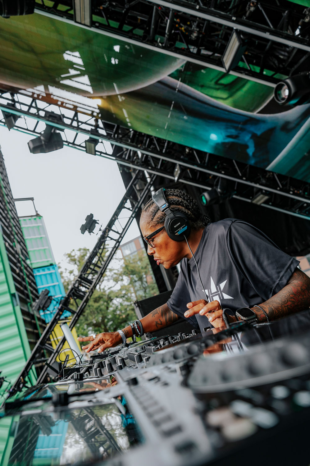 DJ Heather Is in a Rhythm of Joy – Chicago Magazine